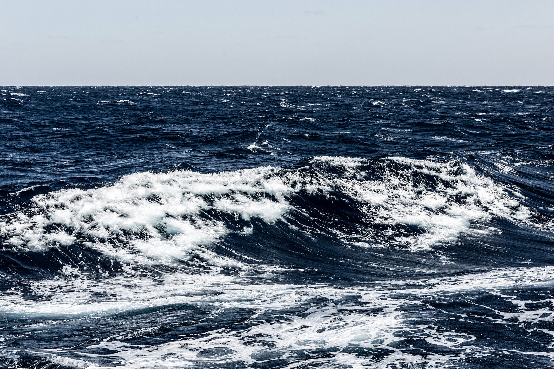400 people stranded off Malta, lack of EU response: Deterioration of ...